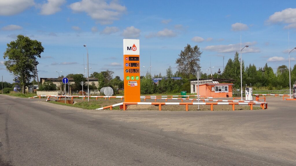 Benzin istasyonu М10-Ойл, Krasniy Holm, foto
