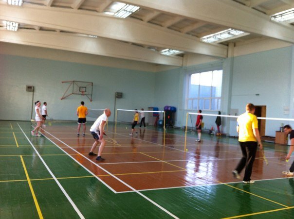 Çok amaçlı spor tesisleri Бадминтонный клуб Чемпион, Chernigov, foto