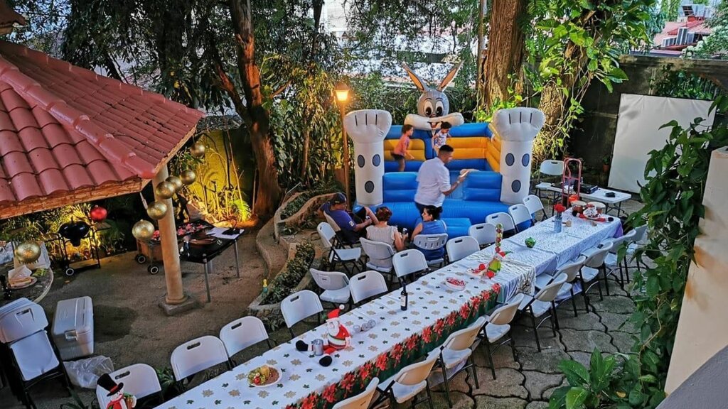 Çerçeve ve çadır yapıları Brincolines y Fiestas, Dünya, foto