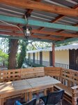 Dionis Club (Тенистая улица No:16Г, посёлок Даниловка), otel  Kırım Cumhuriyeti'nden