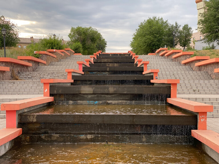 Çeşme Каскад фонтанов, Magnitogorsk, foto