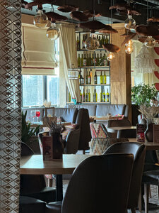 Dzhani Restorani (Metallurgov Avenue No:32), restoran  Monchegorsk'tan