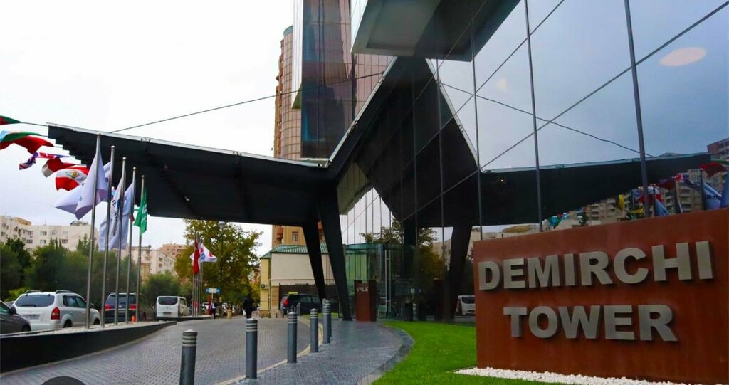 Para transferleri Western Union, Bakü, foto