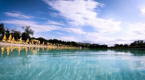 Beach (Tashkent, National Park of Uzbekistan named after Alisher Navoi), plaj  Taşkent'ten