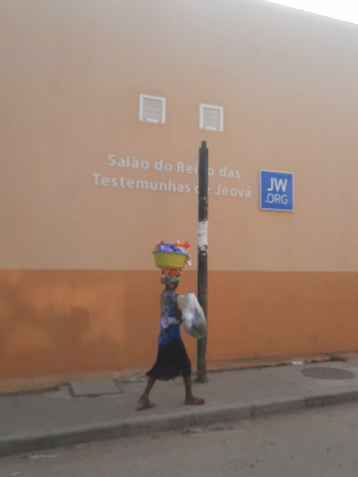 Otel Salão do Reino das Testemunhas de Jeová, Loanda, foto