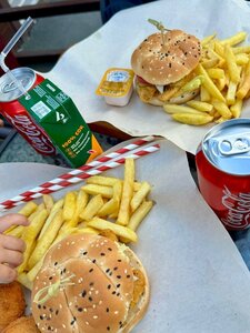 Pogosyan's Grill Bar (ulitsa 1 Maya No:38/1, Aramil), fast food  Aramil'den