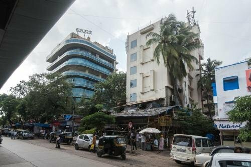 Otel Oyo Flagship 584 Santacruz East, Mumbai, foto