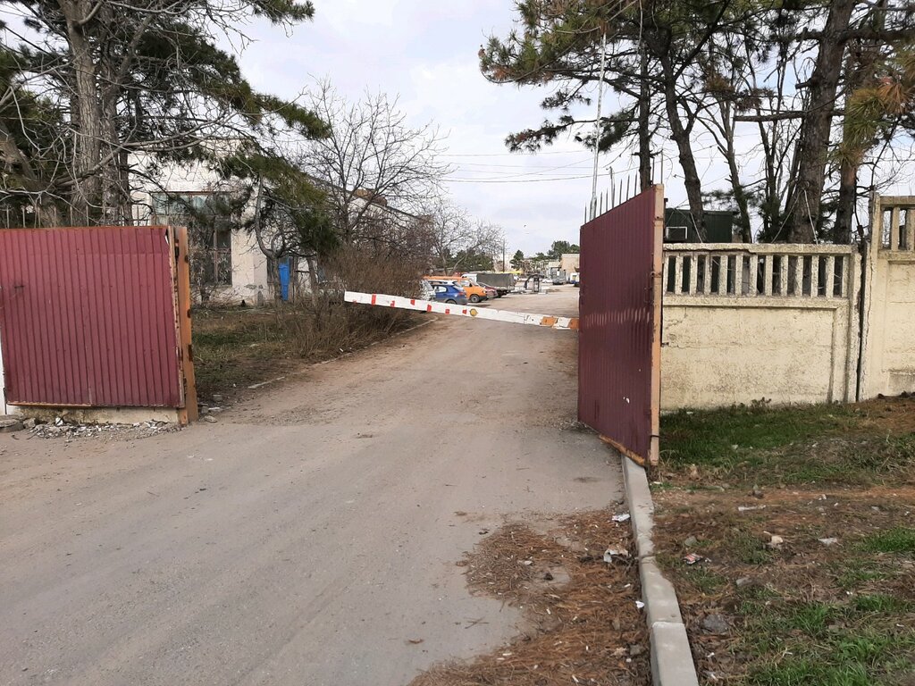 Heykel ve mezarlık taşı üreticileri Gabbro гранит, Simferopol (Akmescit), foto