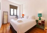 Altido Splendid 1-bed Apt (Lisboa, Parish of Santo António, São José), otel  Lizbon'dan