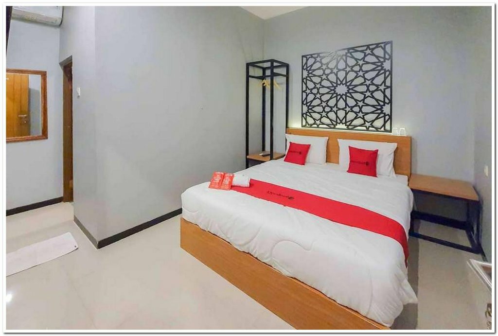 Otel Manukan Surabaya by RedDoorz, Surabaya, foto