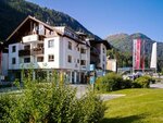 Aparthotel Acksteiner (Dorfstraße No:6, Sankt Anton am Arlberg), otel  Sankt Anton am Arlberg'den