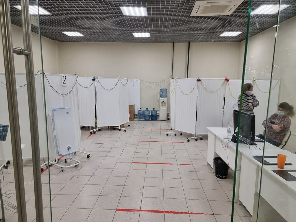 COVID-19 test noktası Пункт тестирования в ТЦ Шангал, Moskova, foto