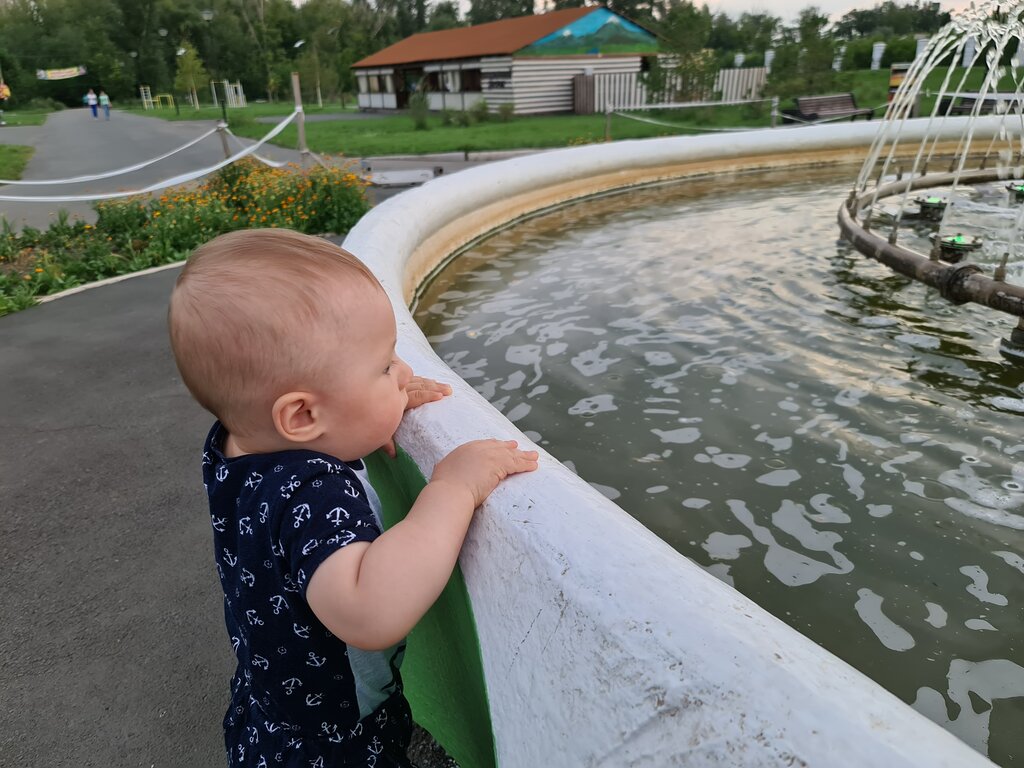 Çeşme Fountain, Novotroitsk, foto