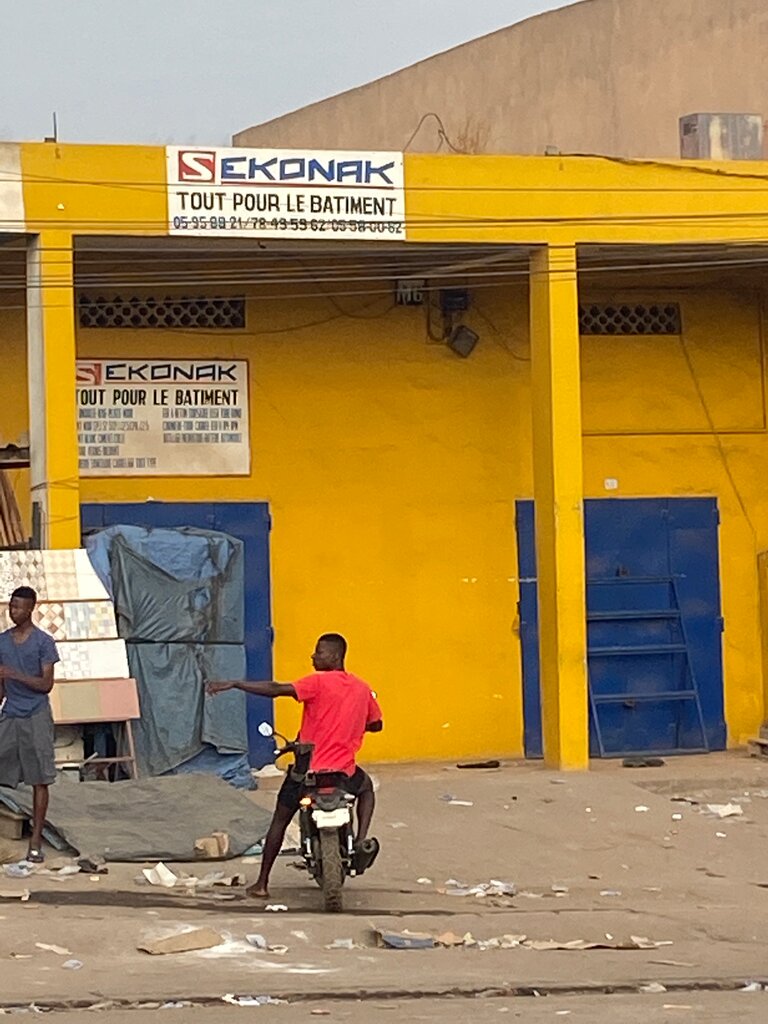ATM'ler Sekonak, Bouake, foto