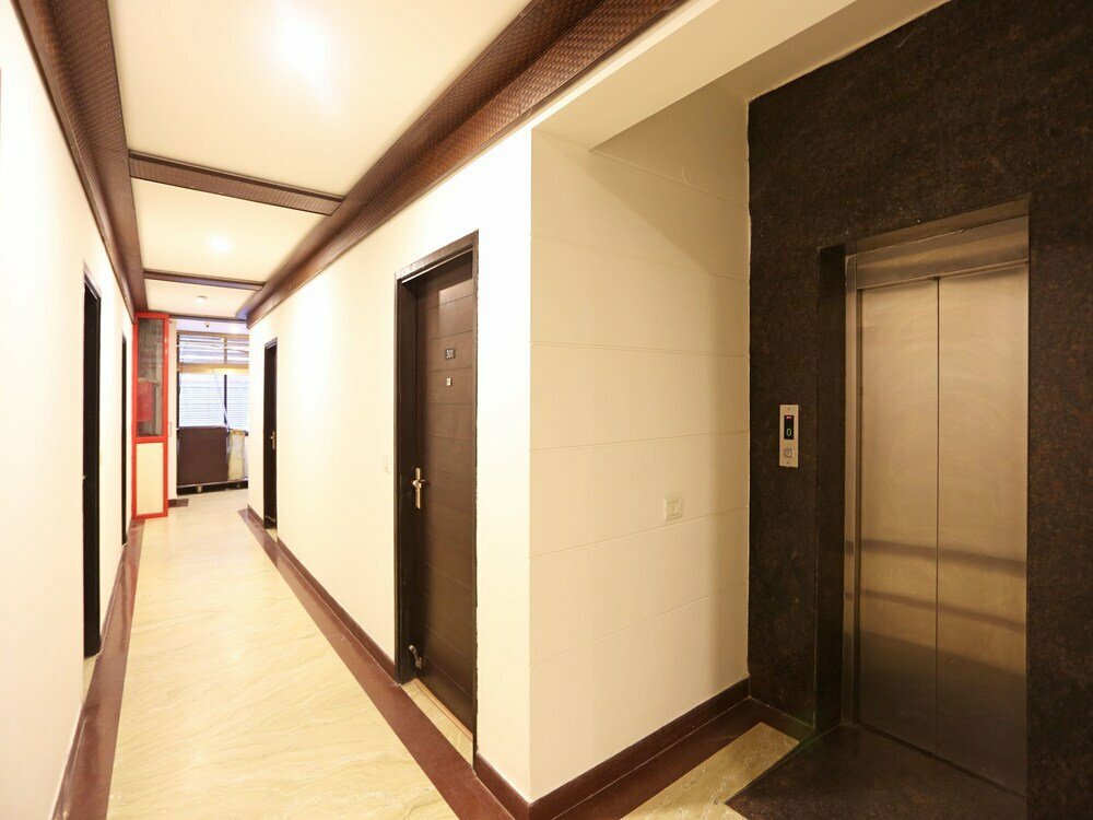 Otel Oyo Townhouse 281 Harsh Vihar Near M2k Cinemas Rohini, Delhi, foto