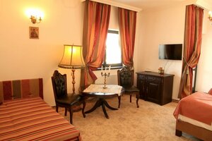 Conacul Bratescu (Bucharest, Bucharest Sector 4, Aleea Bran, 6), otel