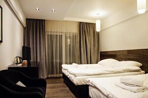 Four Winds (Pomeranian Voivodeship, Powiat Nowodworski, Krynica Morska, dzielnica Nowa Karczma, Osiedle Nowa Karczma, ulica Słoneczna), otel  Krynica Morska