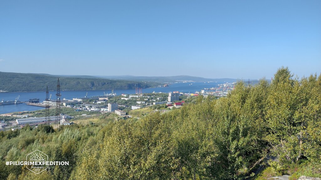 Dağ zirvesi Petushinaya Hill, Murmansk, foto