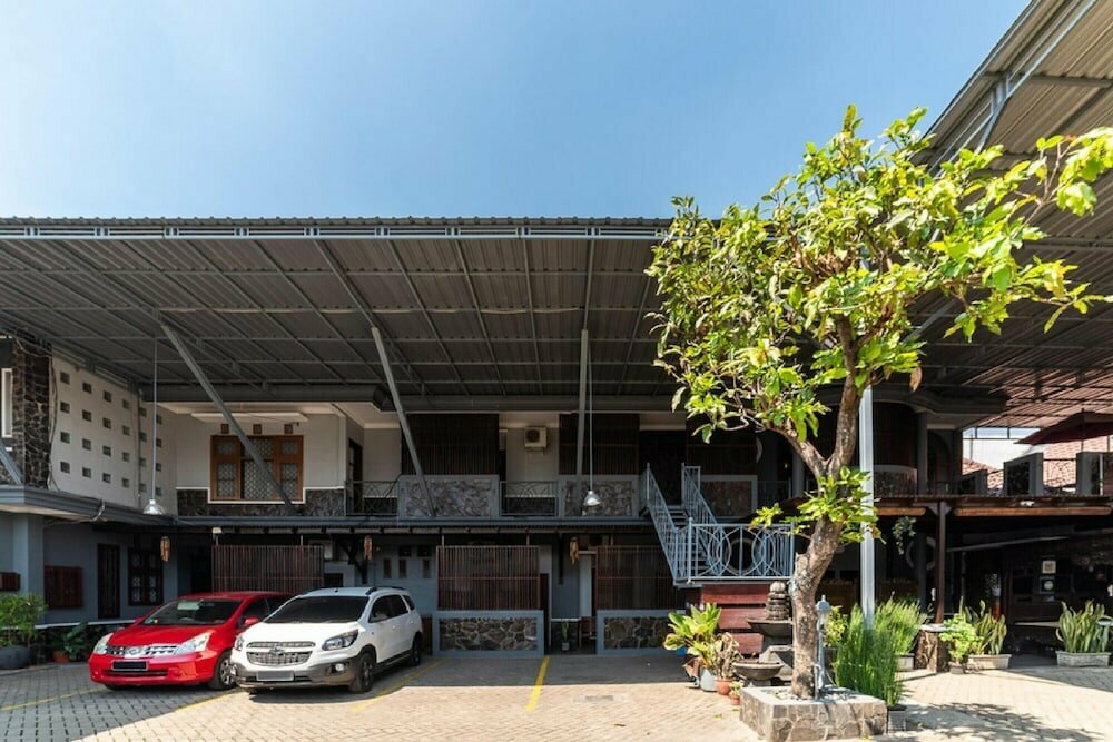 Otel RedDoorz Syariah near Rri Malang, Malang, foto