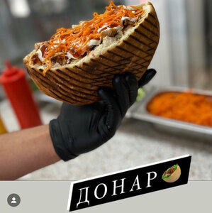 Шаурма у Алика (Tsimlyanskaya ulitsa No:37/3, Bataysk), fast food  Bataysk'tan