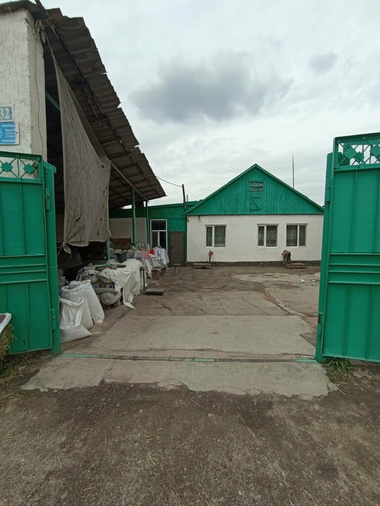 Yem ve yem katkı maddeleri Store of Agricultural Products, Taraz, foto