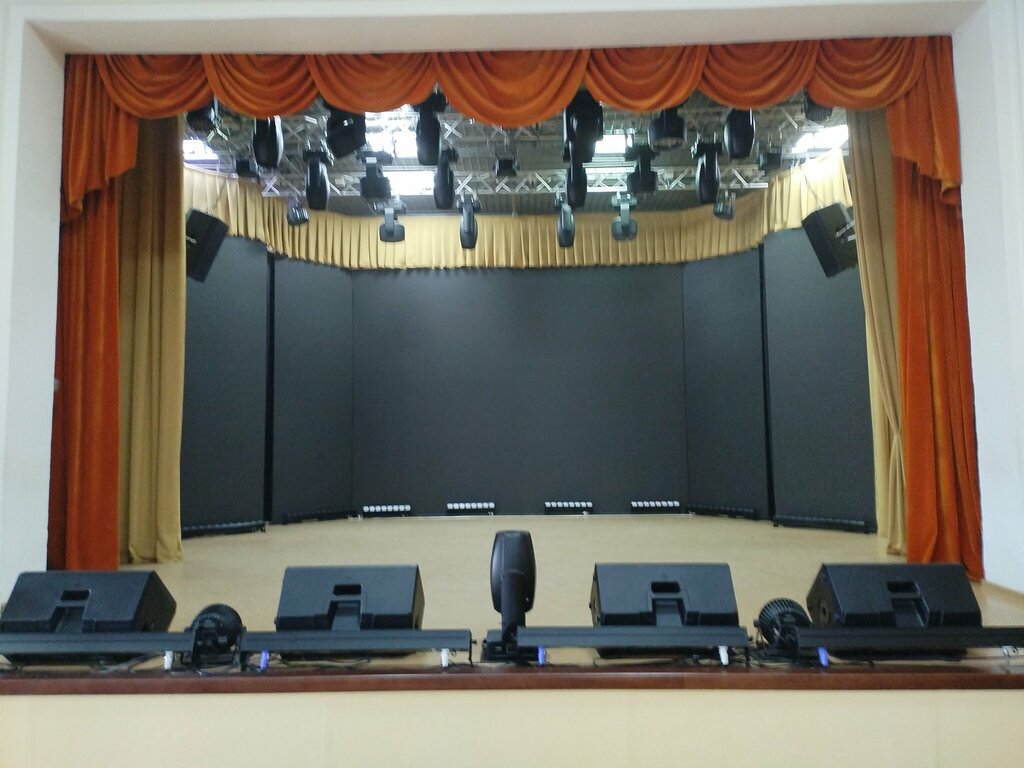 Kültür ocakları House of Culture, Logoysk, foto