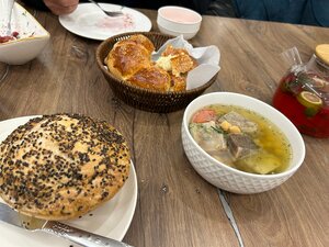 Jeti Tandir (Rashıdov kóshesi No:26А, Shymkent), kafe  Çimkent'ten (Şımkent'ten)