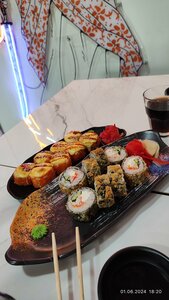Suşi Evi (Islam Karimov Avenue No:70, Navoi), suşi restoranı  Nevai'den