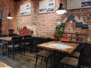Parovozov (Leningradskaya ulitsa No:97Б, Vologda), restoran  Vologda'dan