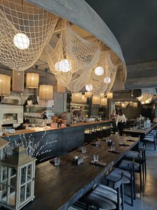 Pomory (Polyarnye Zori Street No:4, Murmansk), restoran  Murmansk'tan