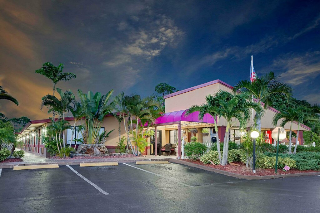 Otel Knights Inn Port Charlotte, Port Charlotte, foto