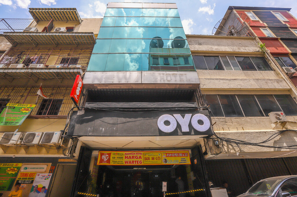 Otel Oyo Flagship 3563 New MG Hotel, Cakarta, foto