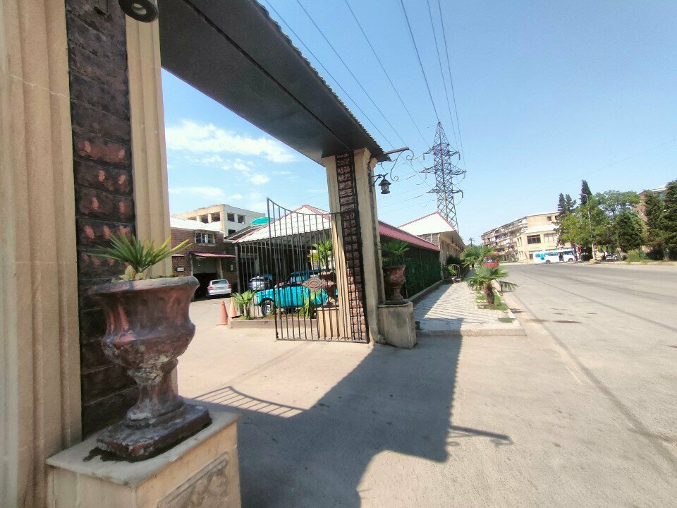 Otomobil servisi Avto Servis, Gence, foto