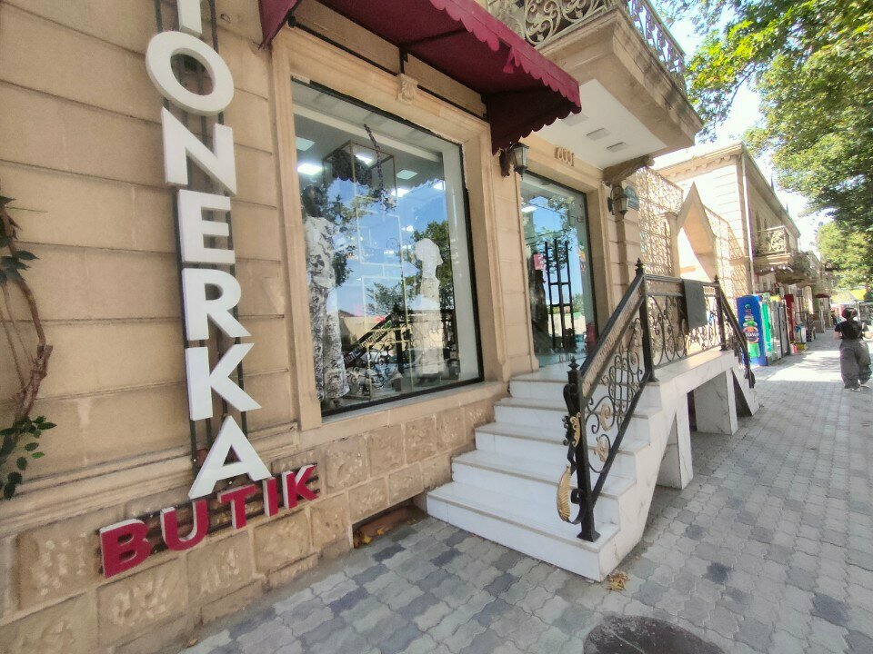 Giyim mağazası Milyonerka Butik, Gence, foto