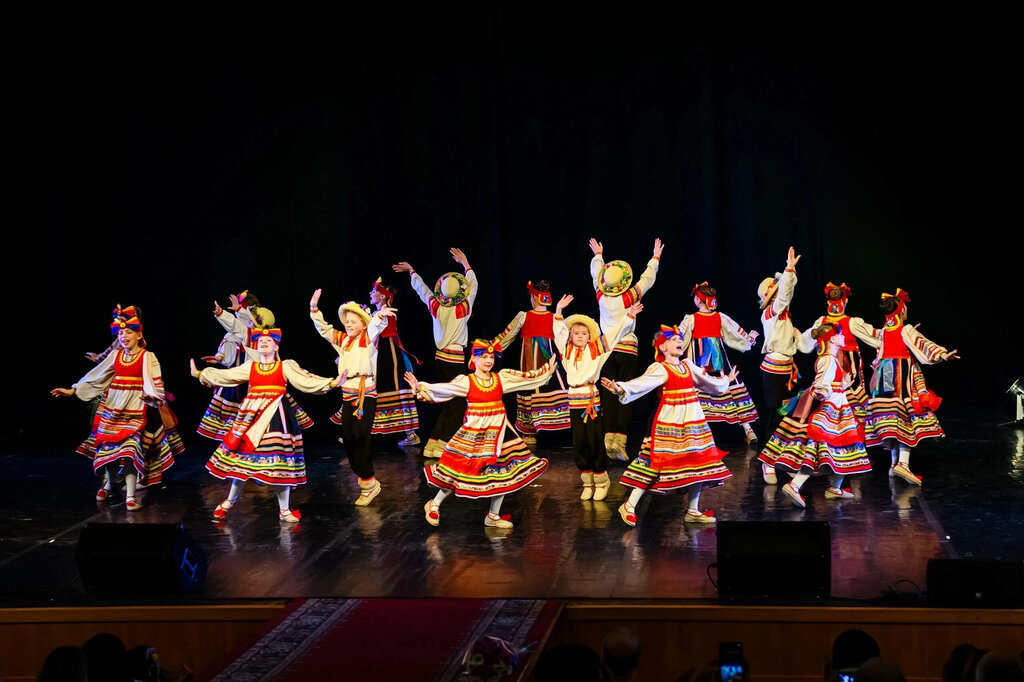 Müzik ve dans grupları Заслуженный коллектив народного творчества России ансамбль танца Россияночка, Saint‑Petersburg, foto