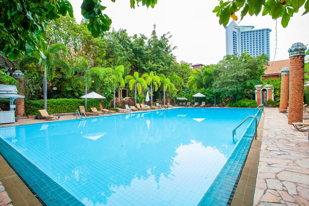 Otel Floral Hotel · Dolphin Circle Pattaya, Pattaya, foto