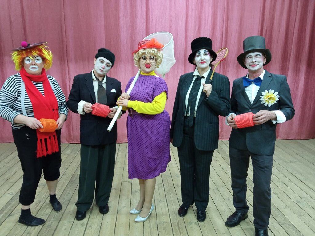 Kültür ocakları Loynsky selsky Dom kultury, Kirovskaya oblastı, foto