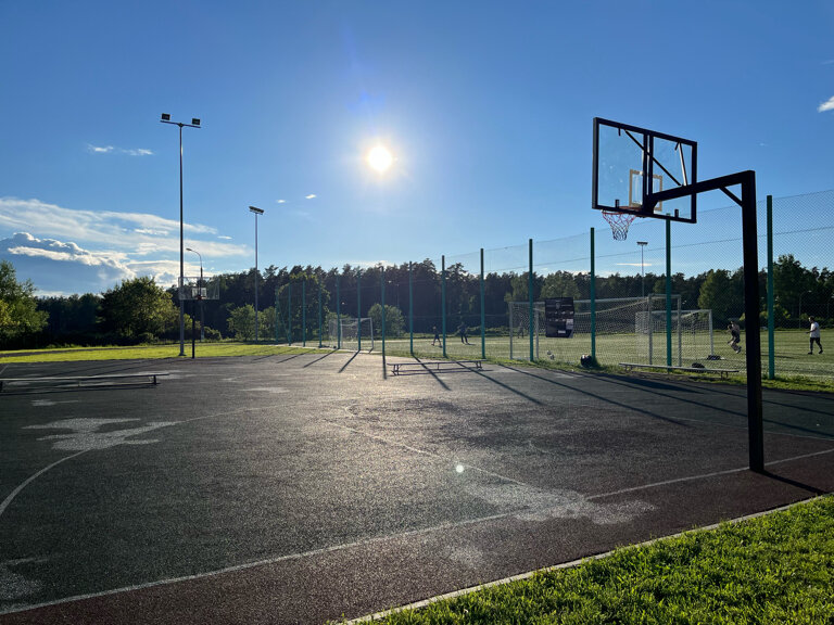 Spor alanı Футбольное поле, Çernogolovka, foto