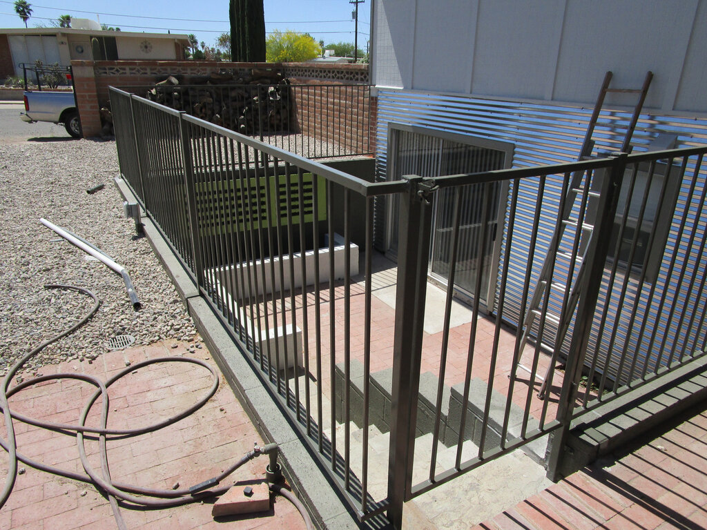 Kaynak işleri J & J Fence Co, Inc, Tucson, foto