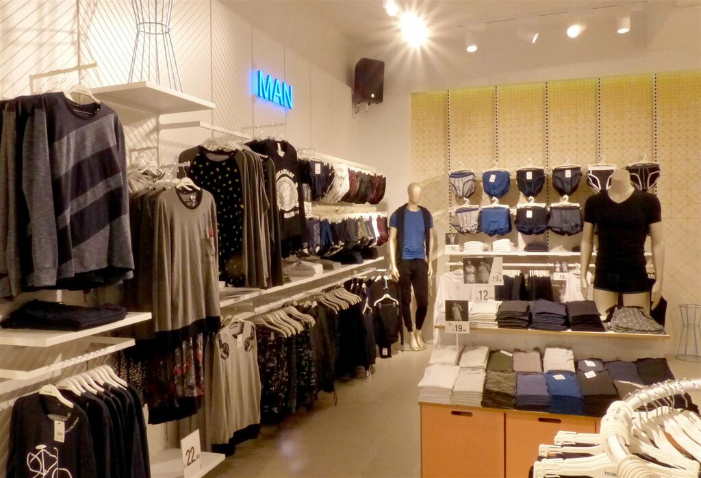 Giyim mağazası Tezenis, Limassol, foto