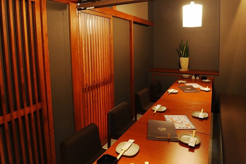 Bar 本まぐろと名古屋飯 花かるた, Nagoya, foto