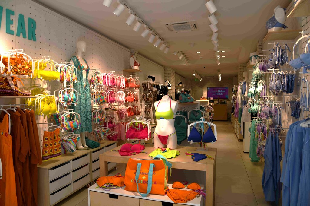 Giyim mağazası Calzedonia, Limassol, foto