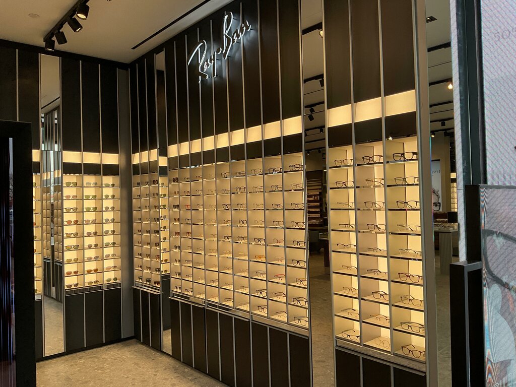 Giyim mağazası LensCrafters, Rockford, foto