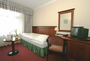Hotel Lunik (Londýnská No:609/50, Prague), otel  Prag'dan