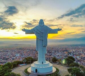 Cristo de la Concordia (Department of Cochabamba, Provincia de Cercado, Cochabamba, Comuna Adela Zamudio, Distrito 11), anıt, heykel  Dünya'dan