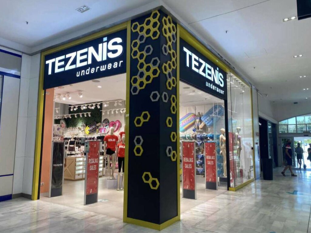 Giyim mağazası Tezenis, Sevilla, foto