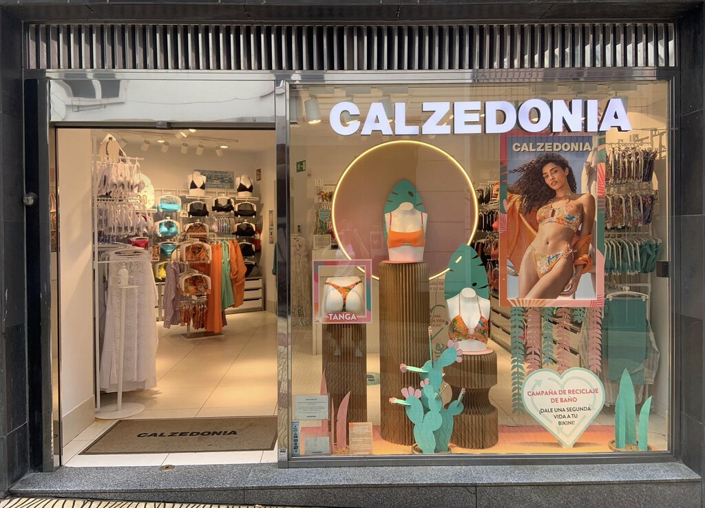 Giyim mağazası Calzedonia, Kantabria, foto