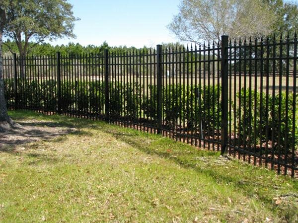 Çitler, parmaklıklar Radiance Aluminum Fence, Michigan Eyaleti, foto