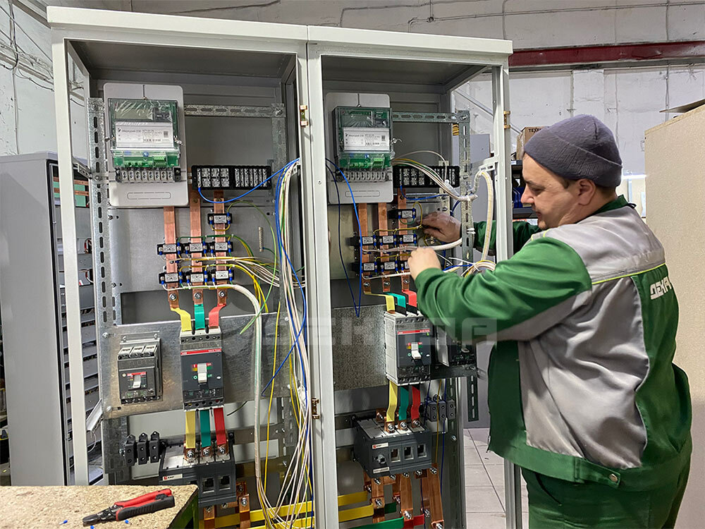Elektroteknik ürün ve ekipman firmaları Dekada elektroshchit, Saratov, foto