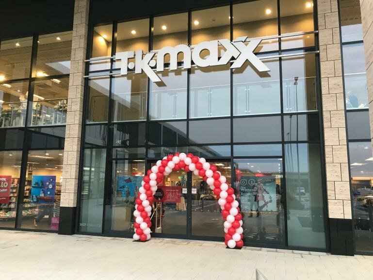 Büyük mağazalar Tk Maxx, İngiltere, foto